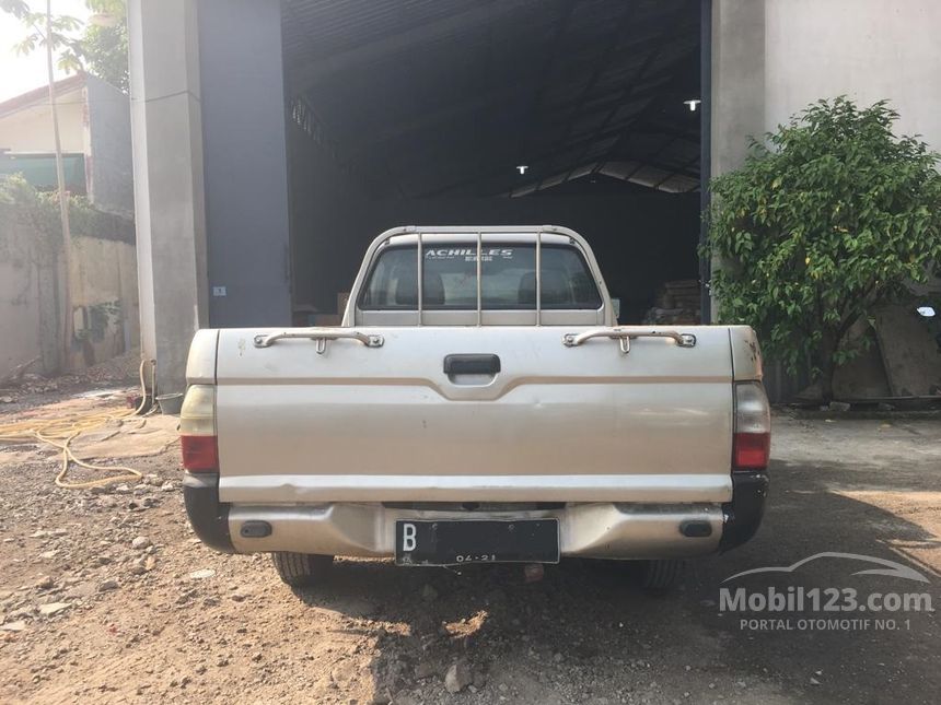 Jual Mobil Mitsubishi L200 Strada 2005 GLS 2.5 di Jawa Barat Manual ...