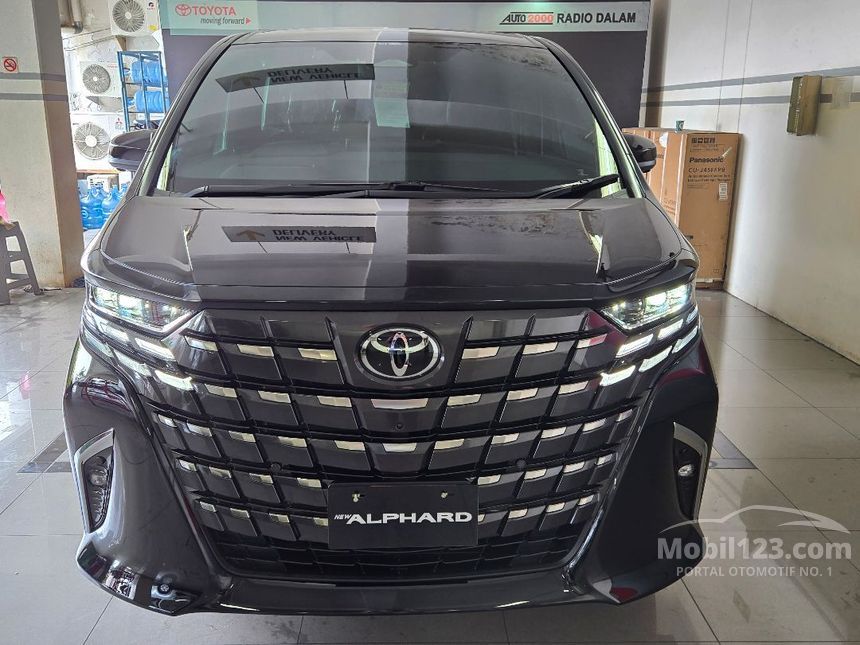 Jual Mobil Toyota Alphard 2024 HEV (Non Premium Color) 2.5 di Jawa ...