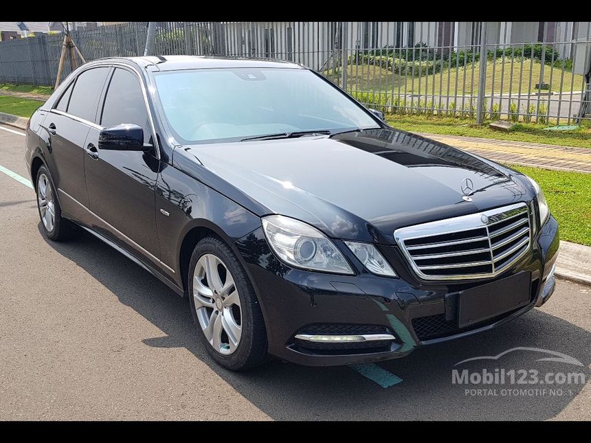 Jual Mobil Mercedes-Benz E300 2011 Avantgarde AMG 3.0 di DKI Jakarta ...