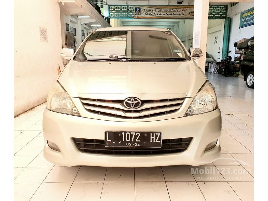 Jual Mobil Toyota Kijang Innova 2011 E 2.0 di Jawa Timur Manual MPV ...