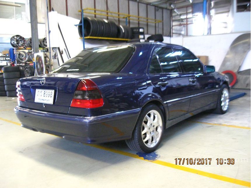 Mercedes-Benz C240 2001 2.4 in กรุงเทพและปริมณฑล Automatic Sedan สีน้ำ ...