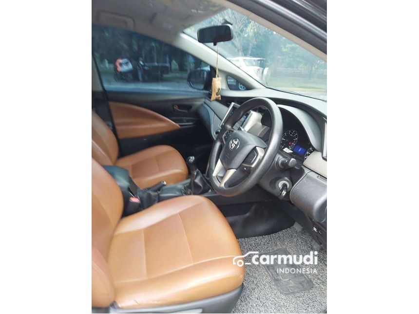 Toyota Kijang Innova 2017 Venturer 2.0 in Riau Manual MPV Black for Rp ...