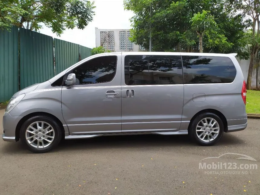 Jual Mobil Hyundai H-1 2016 Royale Next Generation 2.4 di Banten ...