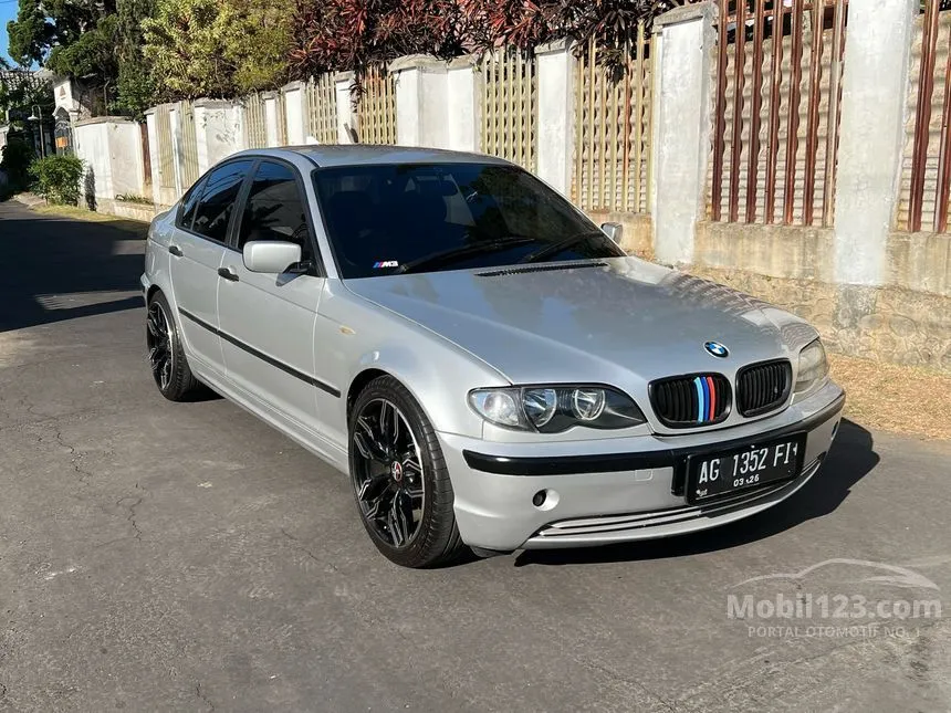 Jual Mobil BMW 318i 2004 2.0 di Jawa Timur Automatic Sedan Silver Rp ...