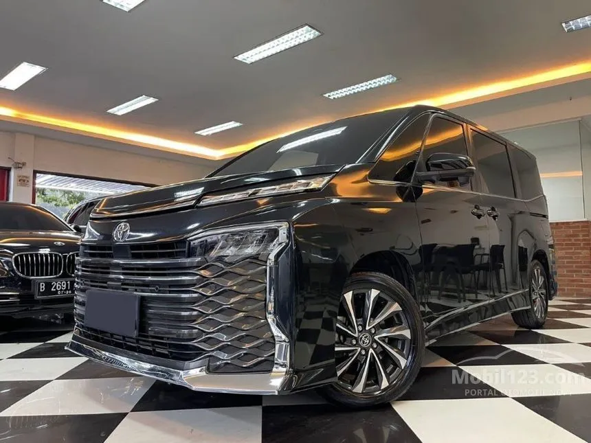 Jual Mobil Toyota Voxy 2022 2.0 di DKI Jakarta Automatic Van Wagon ...