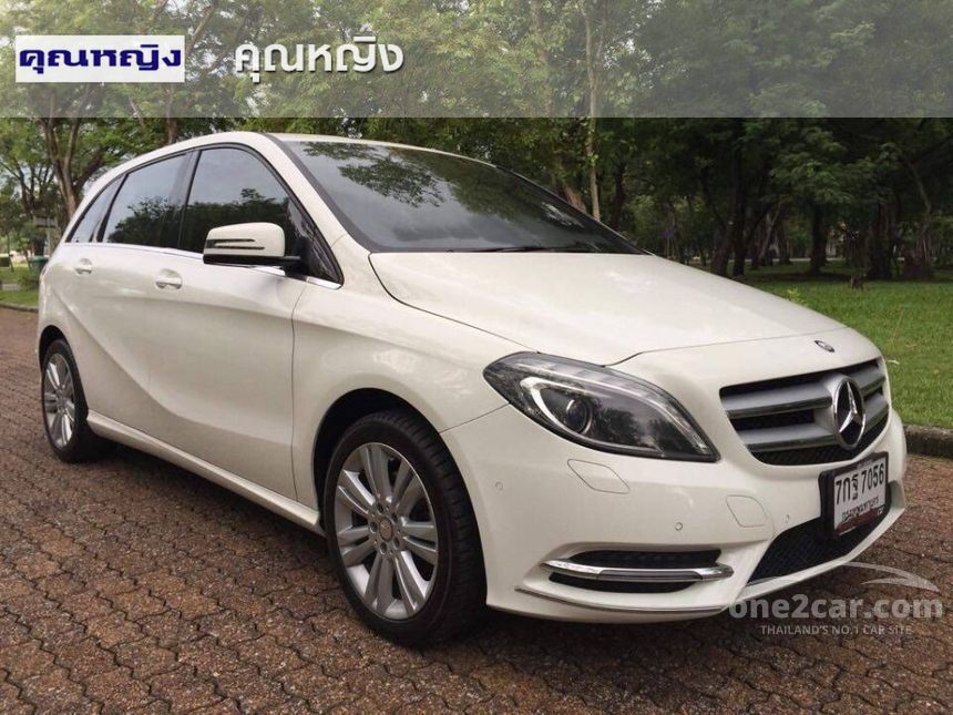 Mercedes-Benz B180 2013 W246 (ปี 11-16) Sports 1.6 เกียร์อัตโนมัติ สี ...