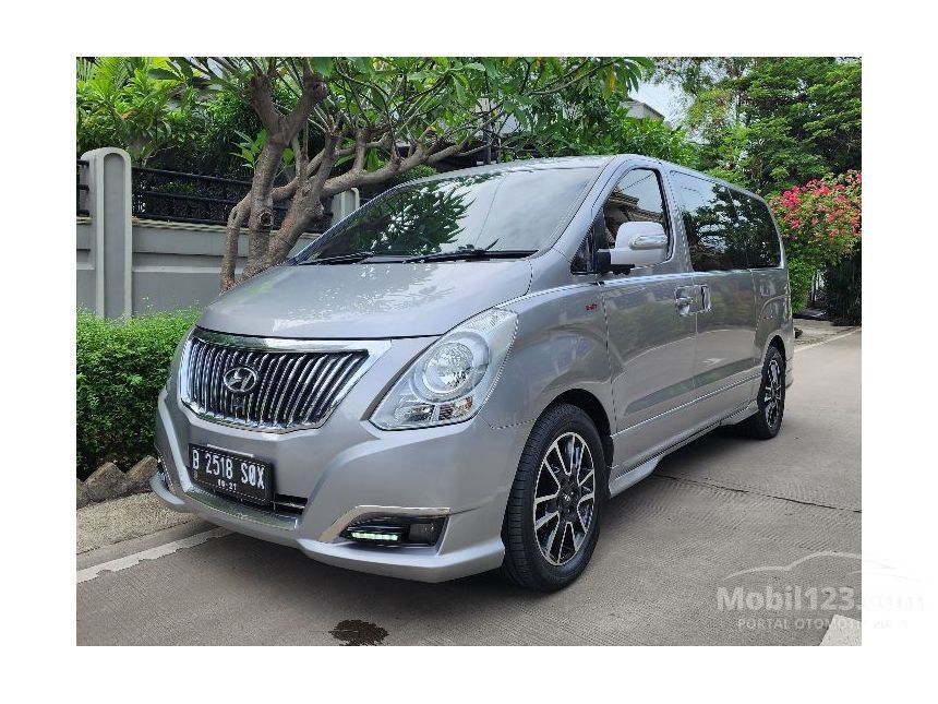 Jual Mobil Hyundai H-1 2017 Royale New Next Generation 2.5 di DKI ...