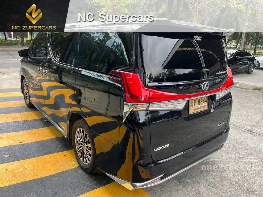 2021 Lexus LM300h 2.5 (ปี 20-26) 4WD Van for sale on One2car