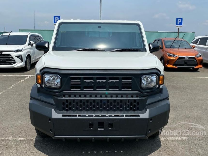 Jual Mobil Toyota Hilux Rangga 2024 Cab-Chassis High Cab 2.4 di Jawa ...