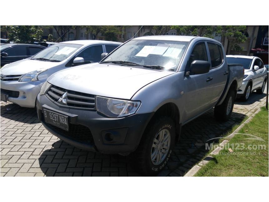 Jual Mobil Mitsubishi Strada Triton 2013 HD-X 2.8 di DKI Jakarta Manual ...