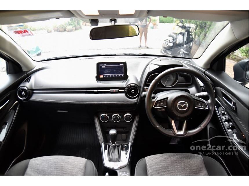 Mazda 2 2019 (ปี 15-18) High Connect 1.3 เกียร์อัตโนมัติ สีเทา ...