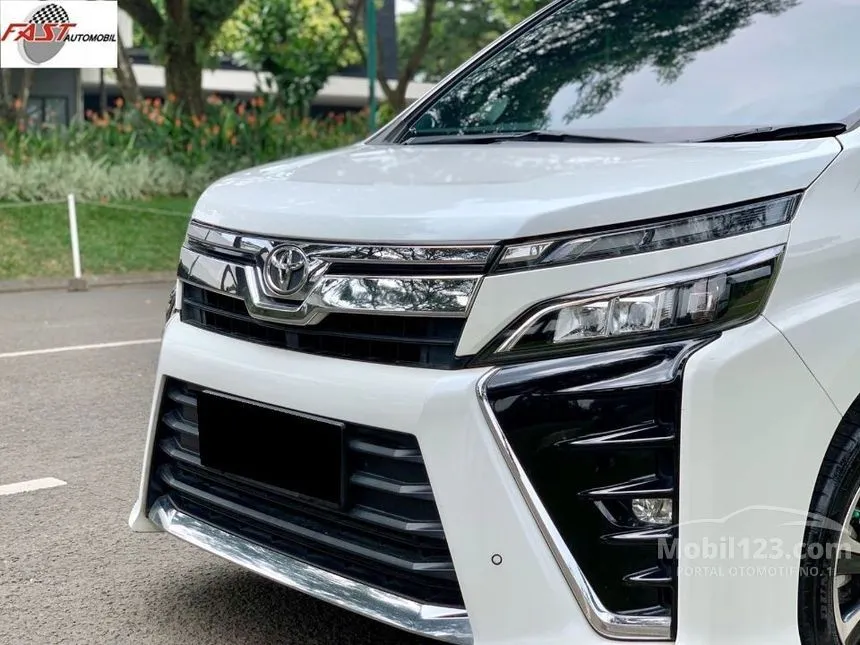 Jual Mobil Toyota Voxy 2017 2.0 di DKI Jakarta Automatic Wagon Putih Rp ...