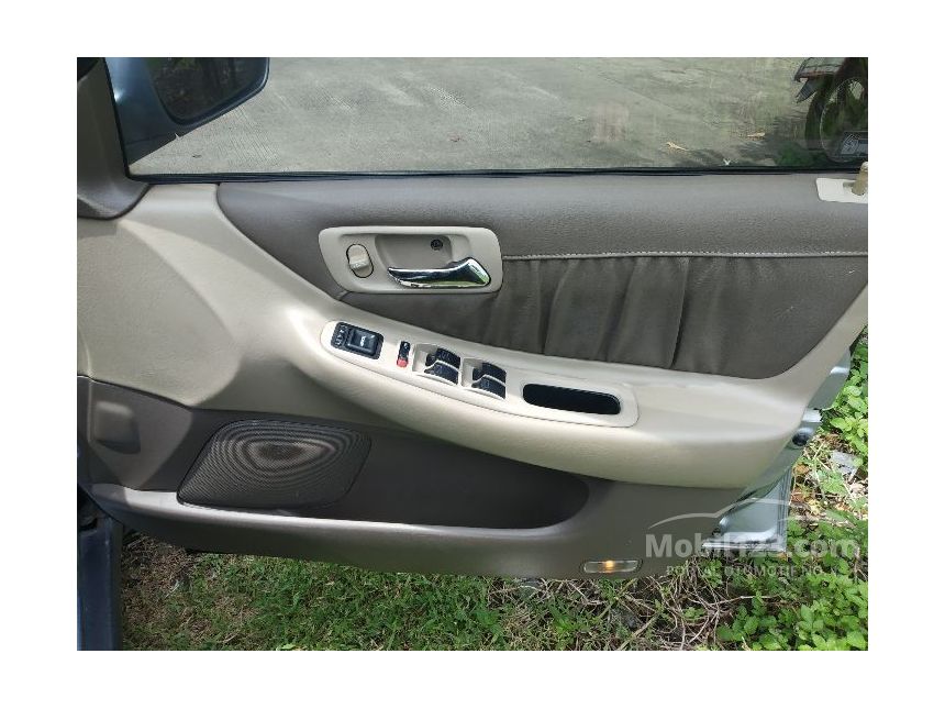 Jual Mobil Honda Accord 2003 VTi 2.3 di DKI Jakarta Manual Sedan Silver ...