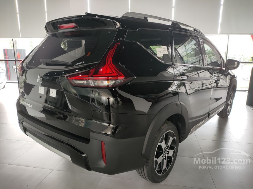 Jual Mobil Mitsubishi Xpander 2021 CROSS 1.5 di Jawa Timur Automatic ...