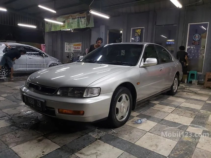 Jual Mobil Honda Accord 1997 2.2 di Jawa Barat Manual Sedan Silver Rp ...