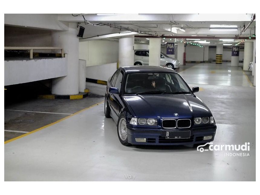 Jual Mobil BMW 318i 1996 E36 1.8 Sedan 1.8 di DKI Jakarta Manual Biru ...
