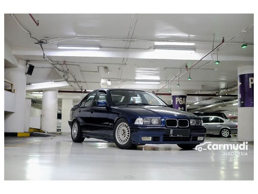 Jual Mobil BMW 318i 1996 E36 1.8 Sedan 1.8 di DKI Jakarta Manual Biru ...