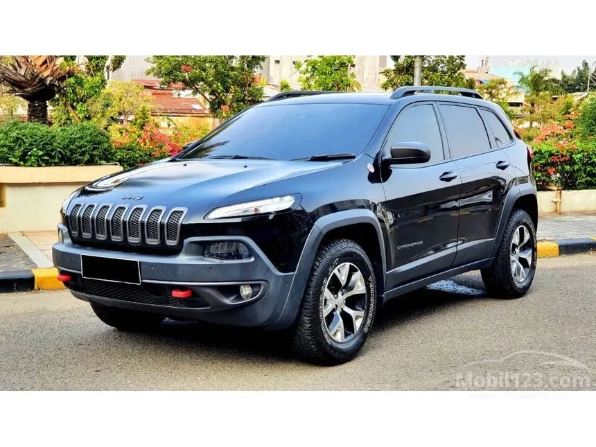Jual Mobil Jeep Cherokee 2015 Trailhawk 2.4 di DKI Jakarta Automatic ...