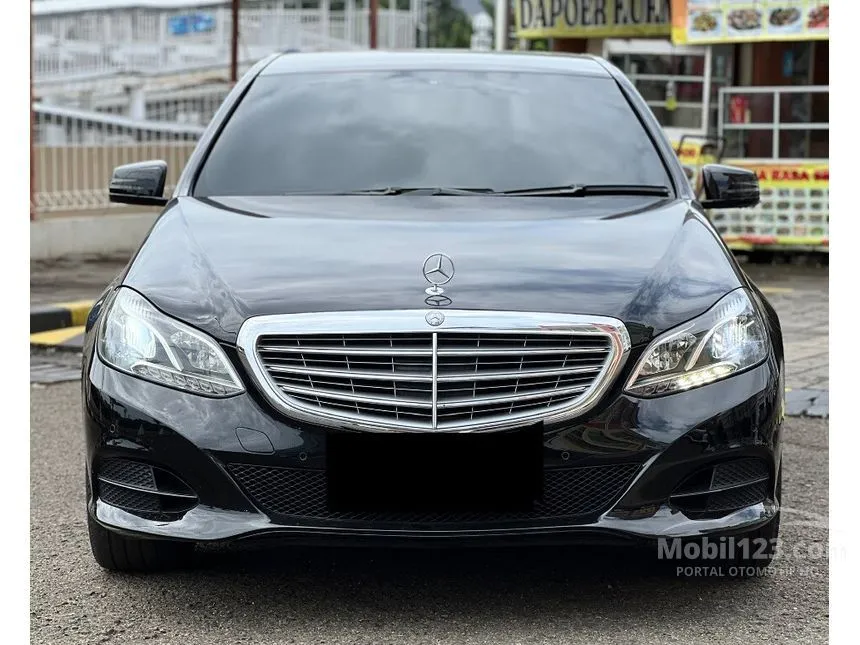 Jual Mobil Mercedes-Benz E200 2013 Classic 2.0 di DKI Jakarta Automatic Sedan Hitam Rp 319.000. ...