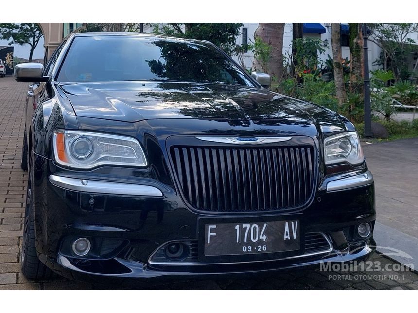Jual Mobil Chrysler 300C 2014 300C 3.6 di Jawa Barat Automatic Sedan ...