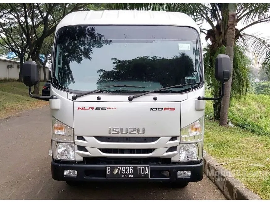 Jual Mobil Isuzu Elf 2018 NLR 2.8 di Banten Manual Trucks Silver Rp 298 ...
