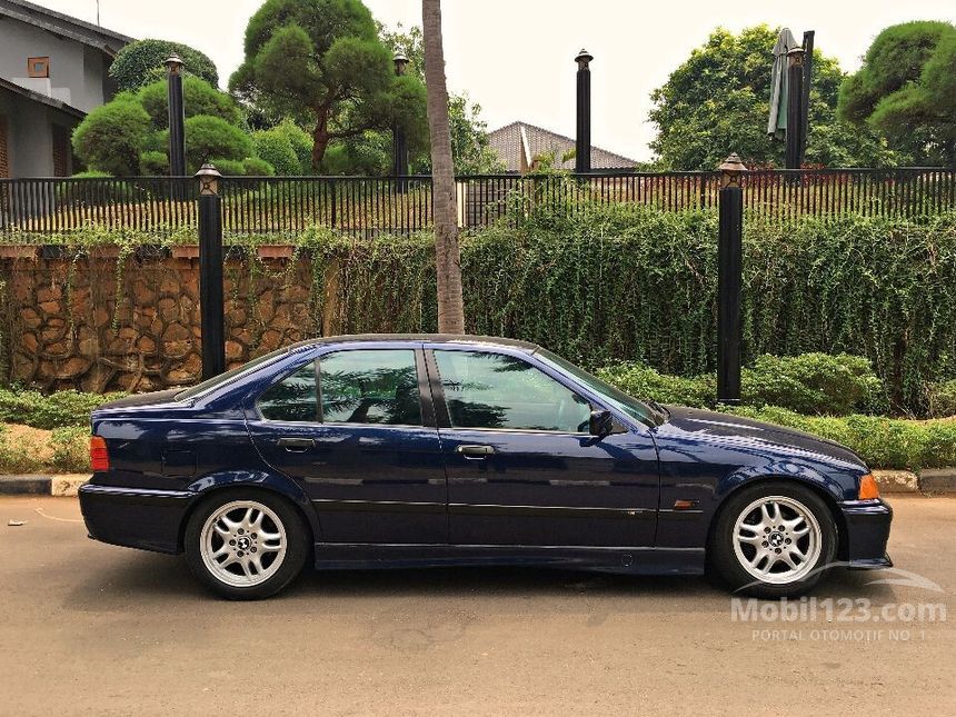 Jual Mobil BMW 320i 1995 E36 2.0 Automatic 2.0 di Jawa Barat Automatic Sedan Hitam Rp 85.000.000 ...