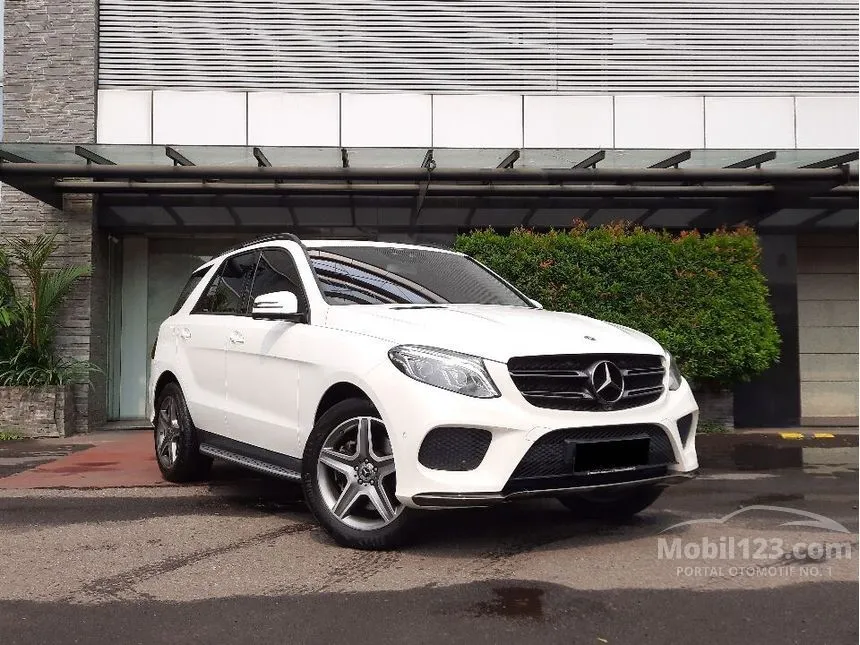 Jual Mobil Mercedes-Benz GLE400 2017 Exclusive 4Matic 3.0 di DKI ...