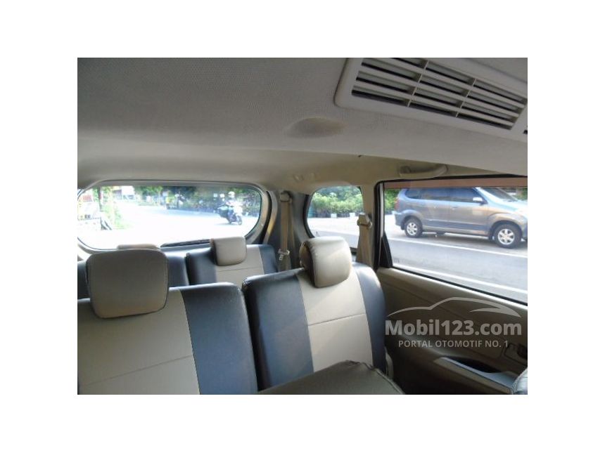 Jual Mobil Daihatsu Xenia 2014 X PLUS 1.3 di Jawa Timur Manual MPV ...