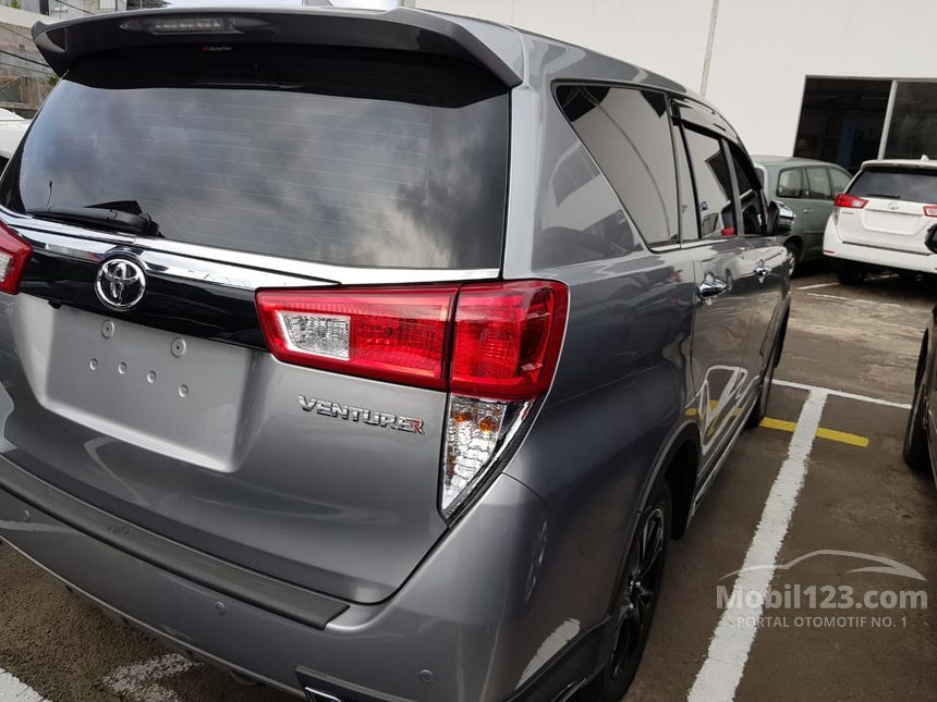 Jual Mobil Toyota Innova Venturer 2019 2.0 di Banten Automatic Wagon ...
