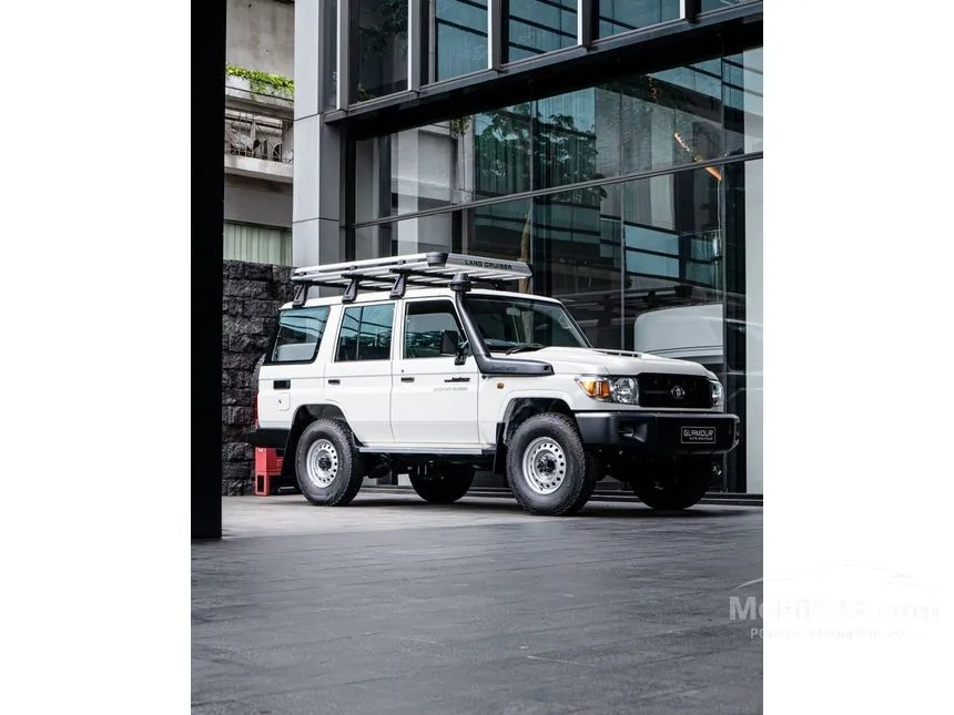 Jual Mobil Toyota Land Cruiser 2022 70 Workmate 4.5 di DKI Jakarta ...