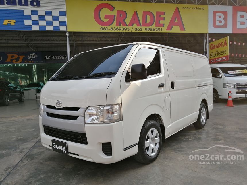 Toyota Hiace 2016 D4D 3.0 in กรุงเทพและปริมณฑล Manual Van สีขาว for ...