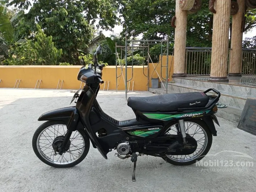 Jual Motor Honda Astrea 1993 0.1 di Jawa Timur Manual Others Hitam Rp 4 ...