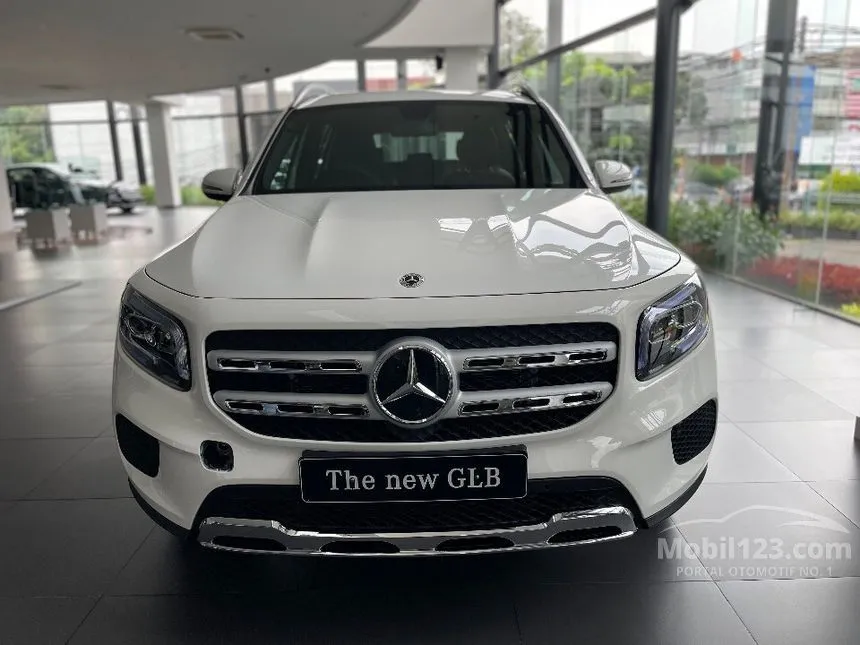 Jual Mobil Mercedes-Benz GLB200 2023 Progressive Line 1.3 di DKI ...