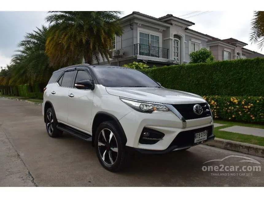 2017 Toyota Fortuner 2.8 (ปี 15-25) TRD Sportivo SUV for sale on One2car