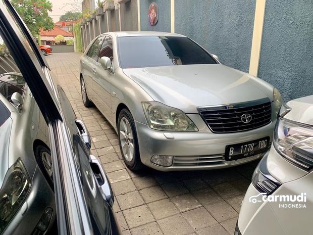 Beli Toyota Crown Mobil Bekas, Kisaran Harga - Dari 8 Mobil Automatic ...