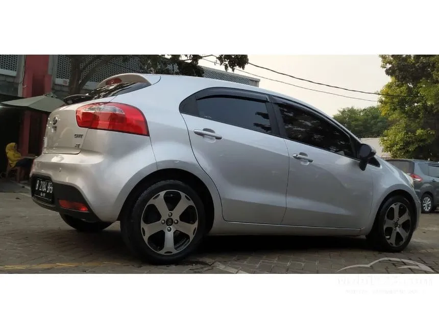 Jual Mobil KIA Rio 2014 1.4 di DKI Jakarta Automatic Hatchback Silver ...
