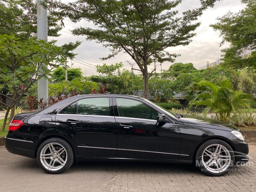 Jual Mobil Mercedes-Benz E300 2011 Elegance 3.0 di DKI Jakarta ...