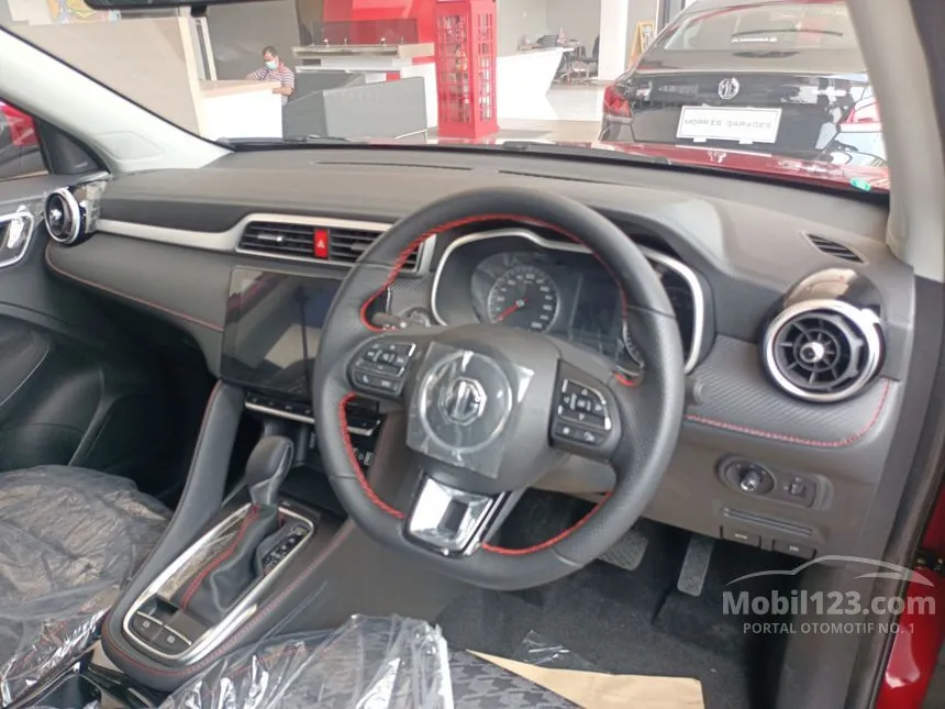 Jual Mobil MG ZS 2022 Activate 1.5 di Jawa Barat Automatic Wagon Merah ...
