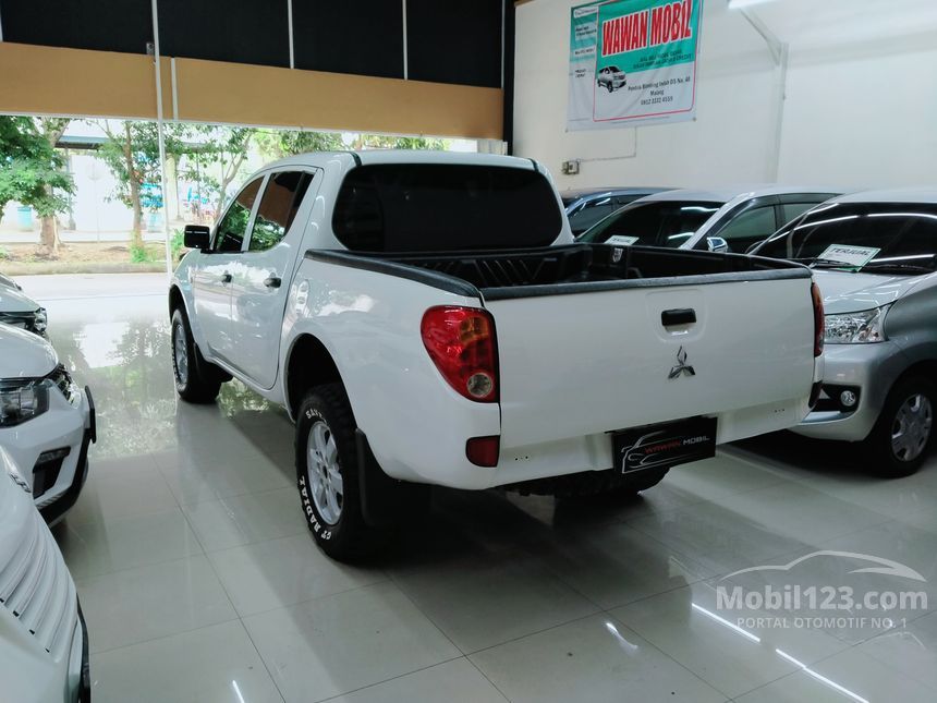 Jual Mobil Mitsubishi Strada Triton 2013 GLX 2.8 di Jawa Timur Manual ...