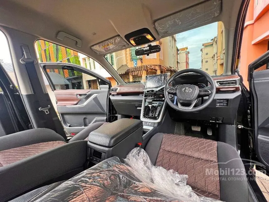 Jual Mobil Toyota Kijang Innova Zenix 2022 G HV 2.0 di DKI Jakarta ...