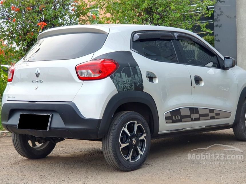 Jual Mobil Renault Kwid 2016 1.0 di DKI Jakarta Manual Hatchback Silver ...