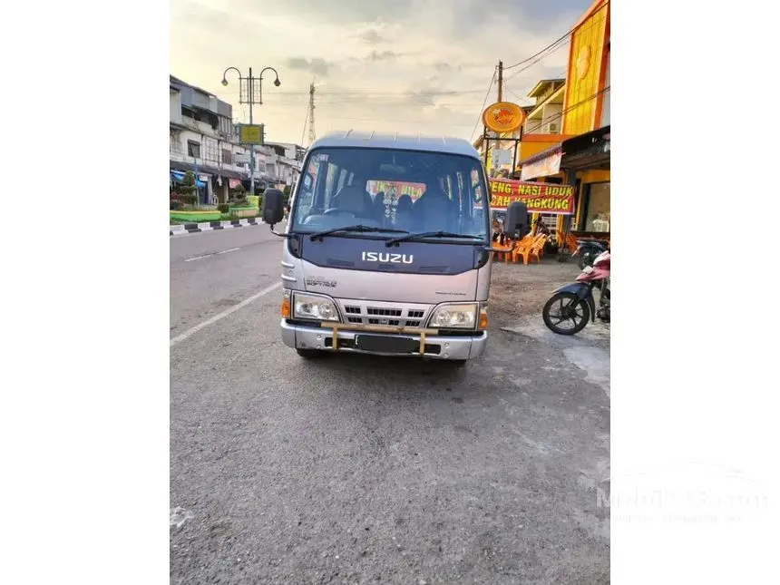 Jual Mobil Isuzu Elf 2015 2.8 di Sumatera Utara Manual Minibus Silver ...