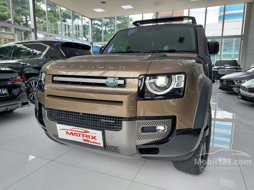 Jual Mobil Land Rover Defender 2021 110 P300 Explorer Package HSE 2.0 ...