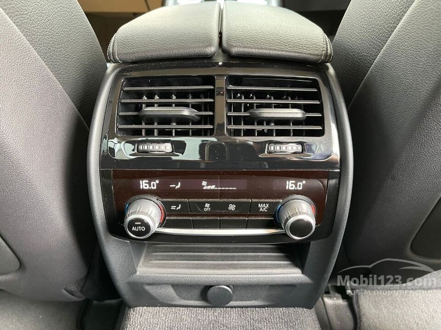 Jual Mobil BMW 520i 2018 Luxury 2.0 di DKI Jakarta Automatic Sedan ...