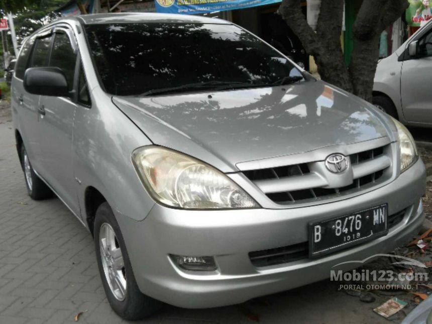 Jual Mobil Toyota Kijang Innova 2004 E 2.5 di Banten Manual MPV Silver ...