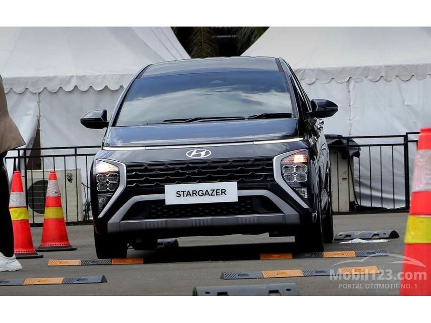 Jual Mobil Hyundai Stargazer 2025 Essential 1.5 di DKI Jakarta ...