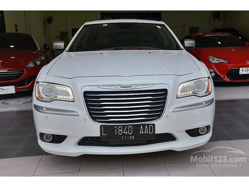 Jual Mobil Chrysler 300C 2013 300C 3.6 di Jawa Timur Automatic Sedan ...