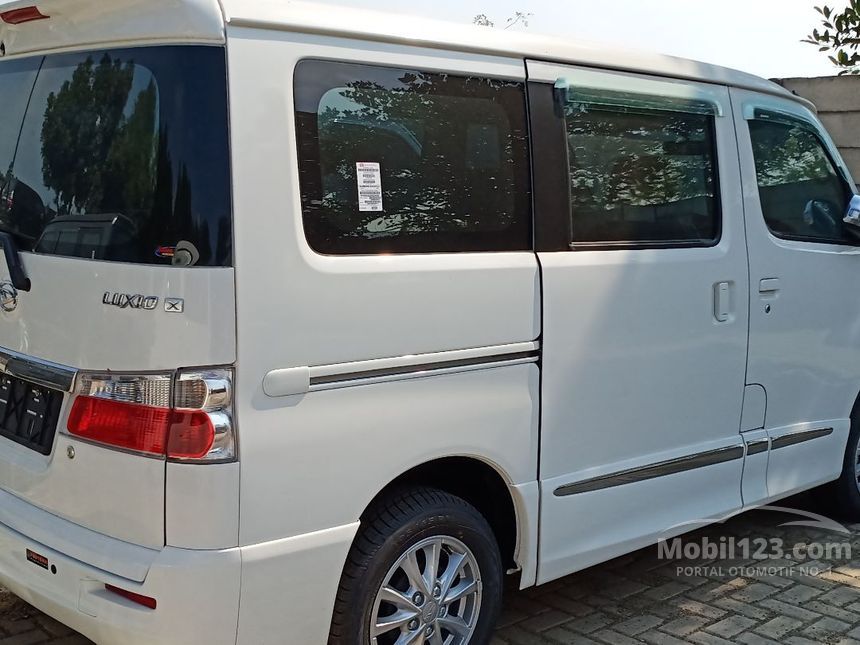 Jual Mobil Daihatsu Luxio 2019 X 1.5 di DKI Jakarta Manual MPV Putih Rp ...
