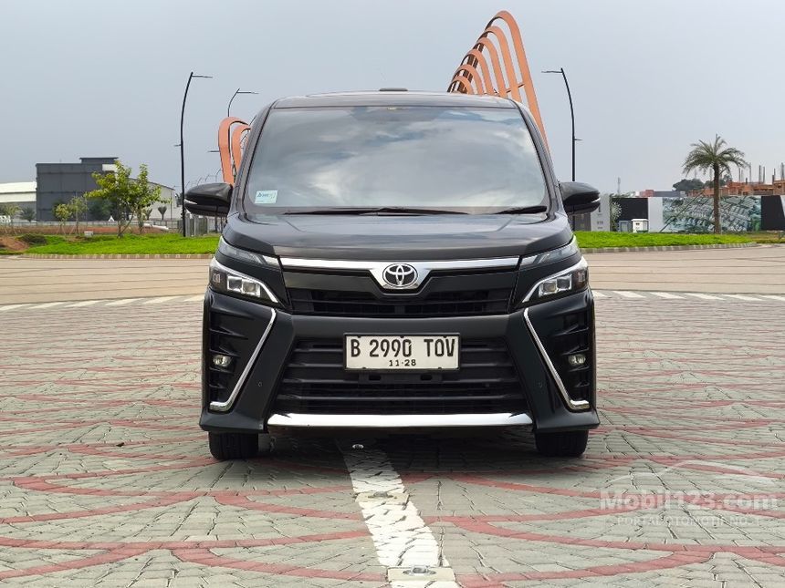 Jual Mobil Toyota Voxy 2017 2.0 di Banten Automatic MPV Hitam Rp 239.000.000 - 17455742 ...