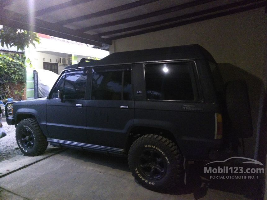 Jual Mobil Chevrolet Trooper 1995 2.3 Manual 2.3 di Jawa Barat Manual ...